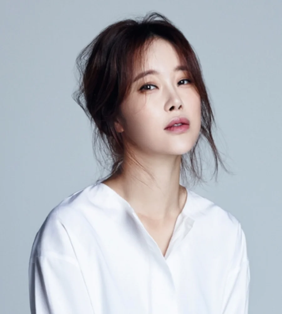 Baek Ji Young profile, age & facts (2026 updated) | kpopping
