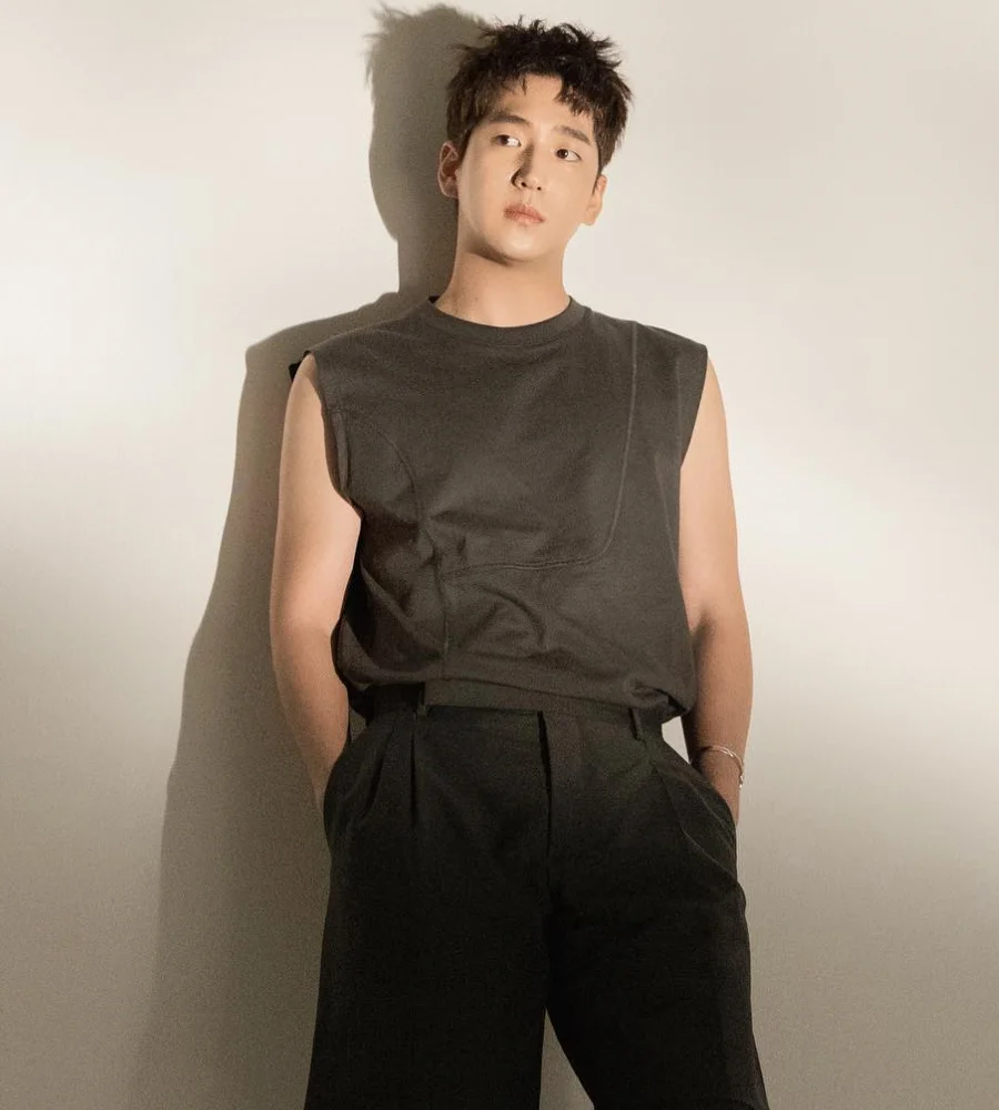 Baro (B1A4) — Profile, Age 33, Height, Birthday & Facts (2026) | kpopping