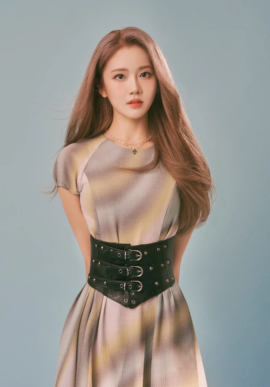 Zoe (Geenius) — Profile, Age 23, Height, Birthday & Facts (2026) | kpopping
